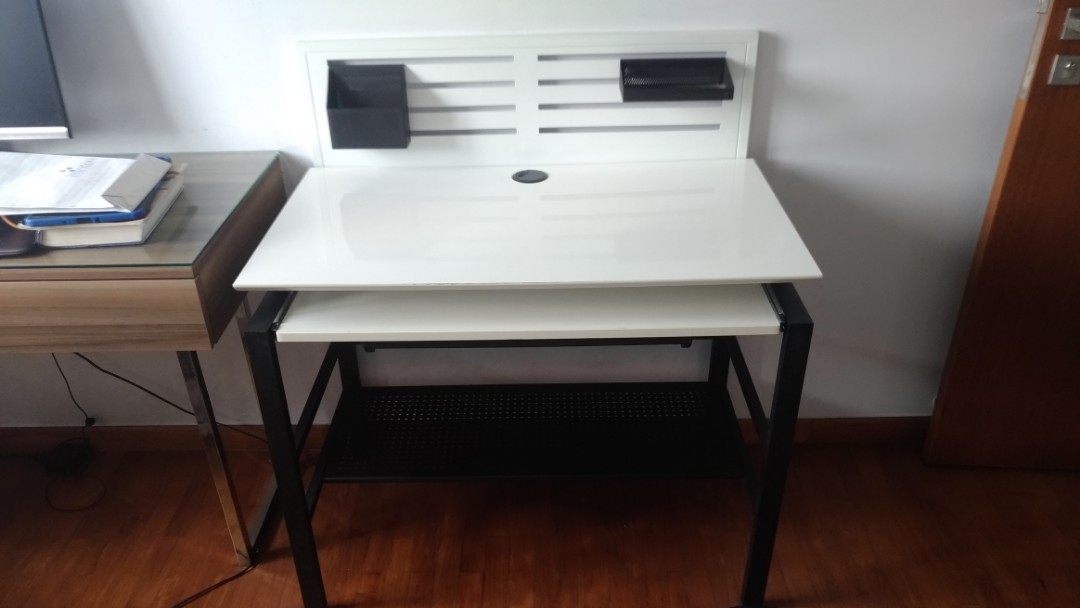 Computer desk (90 cm x 50 cm x 75 cm), Furniture & Home Living ...