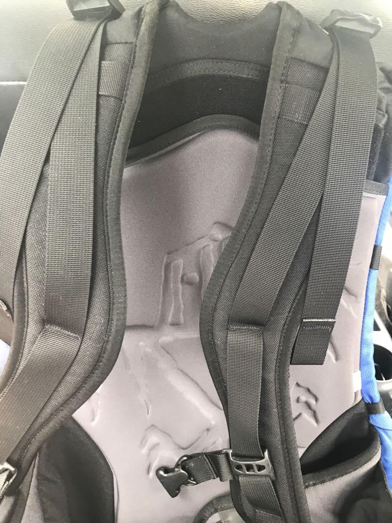 Osprey Helios 26 backpack (used), Men's Fashion, Bags, Backpacks on ...