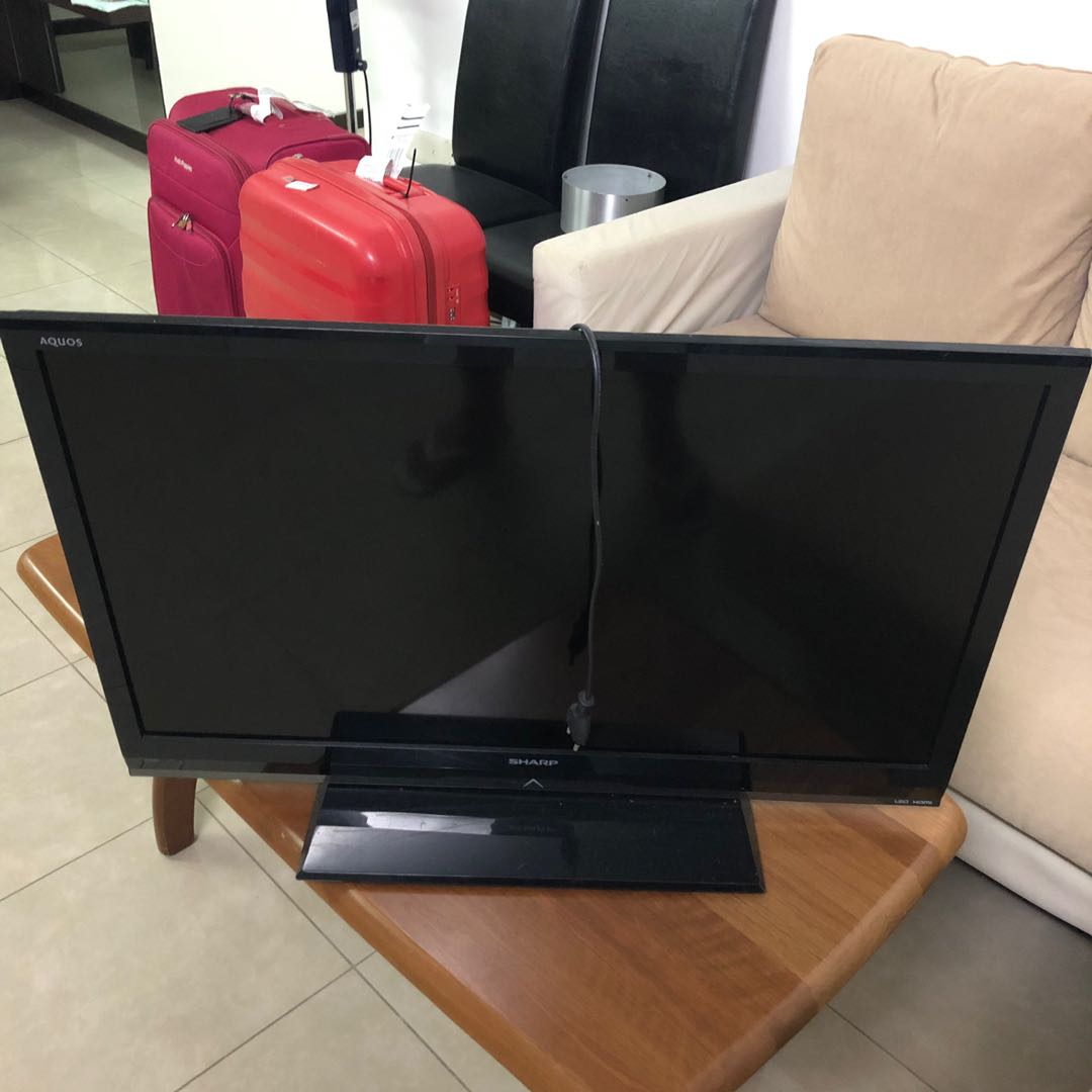 Sharp Aquos 32 inch, TV & Home Appliances, TV & Entertainment, TV on ...