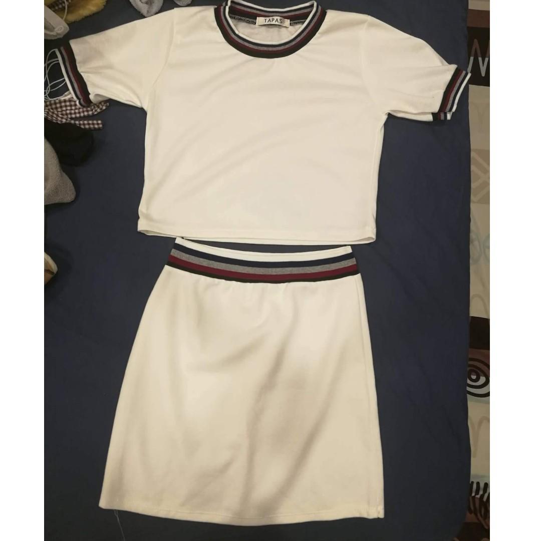 Korean Inspired White Two-Piece Dress, Women's Fashion, Muslimah ...