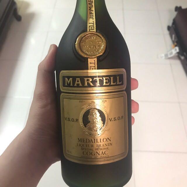 Martell VSOP Medaillon Special Reserve 700ml, Food & Drinks, Alcoholic Beverages on Carousell