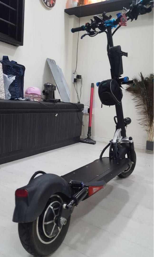 Speedway 4 , Sports Equipment, PMDs, E-Scooters & E-Bikes, E-Scooters ...