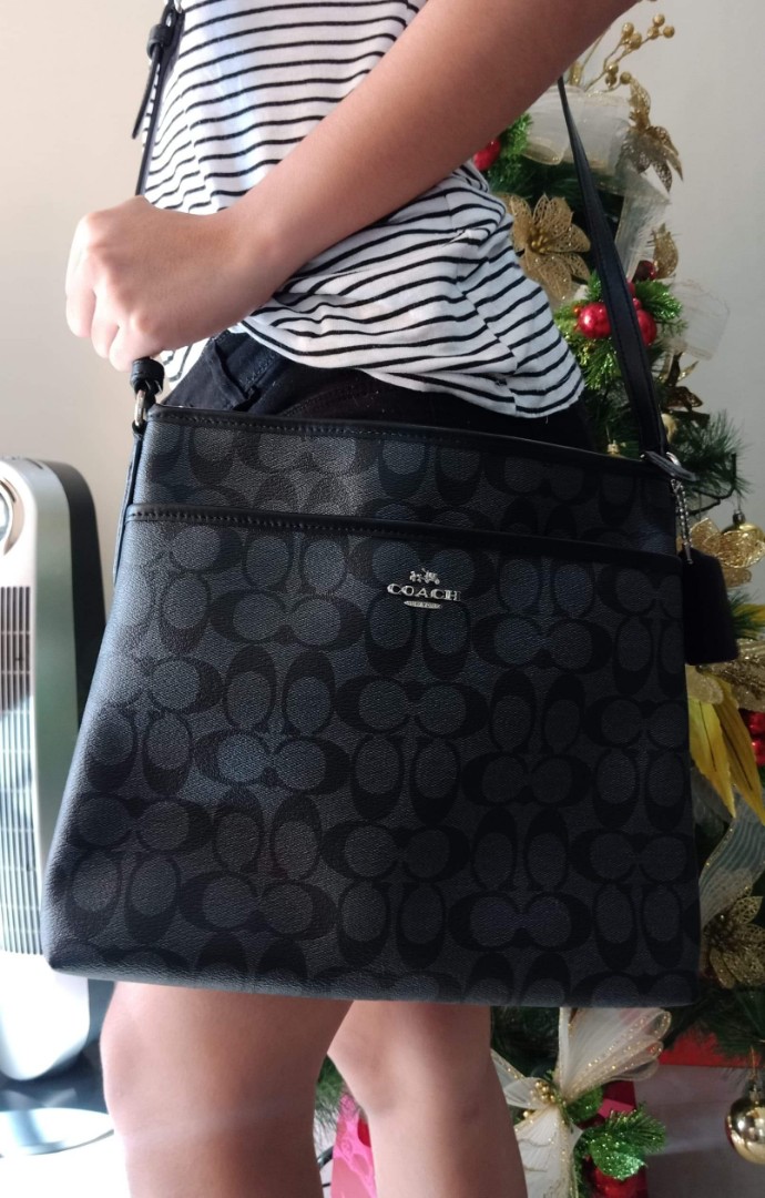 Coach File Bag, Women's Fashion, Bags & Wallets, Purses & Pouches on ...