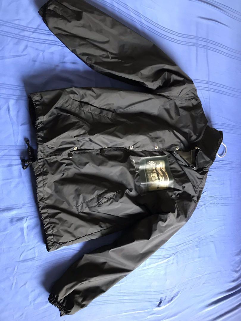 Japanese brand soe hooded coach jacket, Men's Fashion, Coats, Jackets and Outerwear on Carousell
