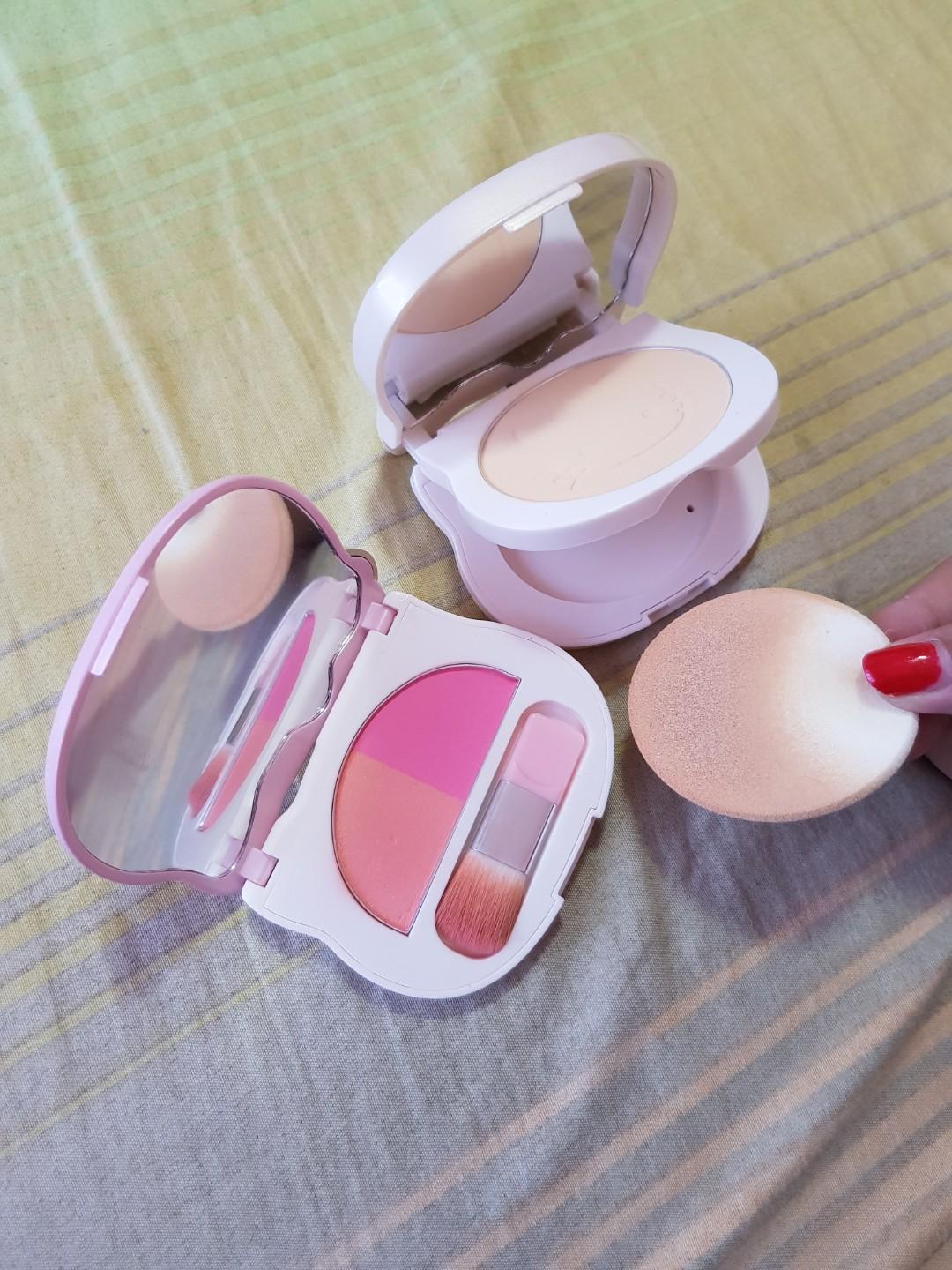 SET: Hello Kitty Flawless Powder and Blush, Beauty & Personal Care ...