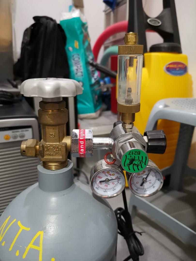 Co2 5 little tank with solenoid valve, Pet Supplies, Homes & Other Pet Accessories on Carousell