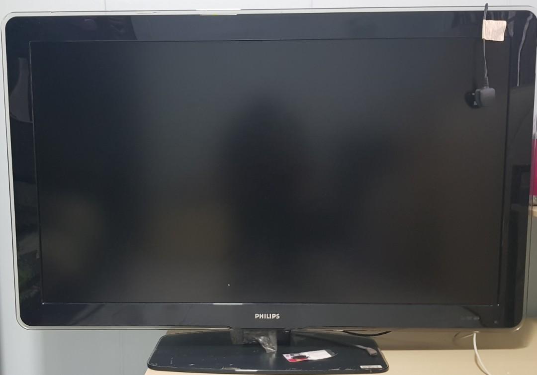 Philips 52" LCD TV, TV & Home Appliances, TV & Entertainment, TV on ...