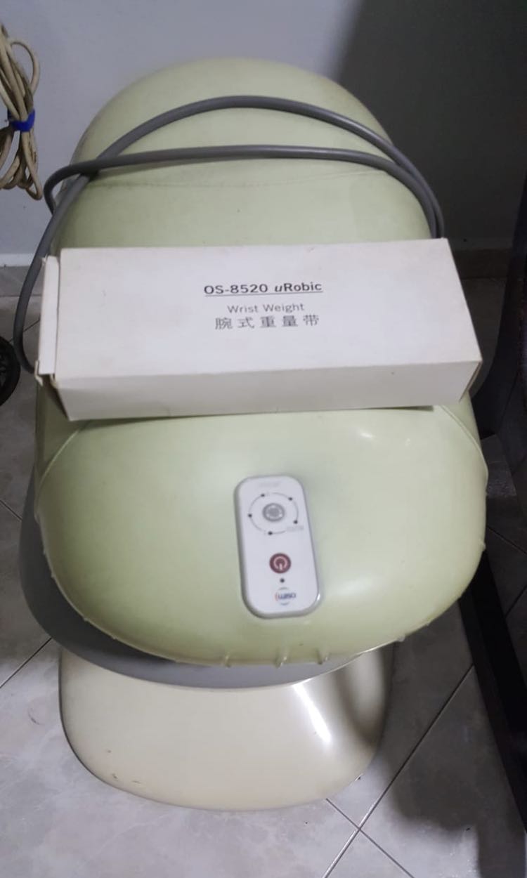 Osim uRobic, Health & Nutrition, Massage Devices on Carousell