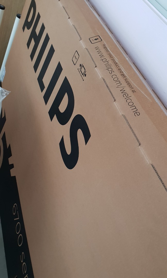 Empty box philips 65 inch tv box (empty), TV & Home Appliances, TV ...