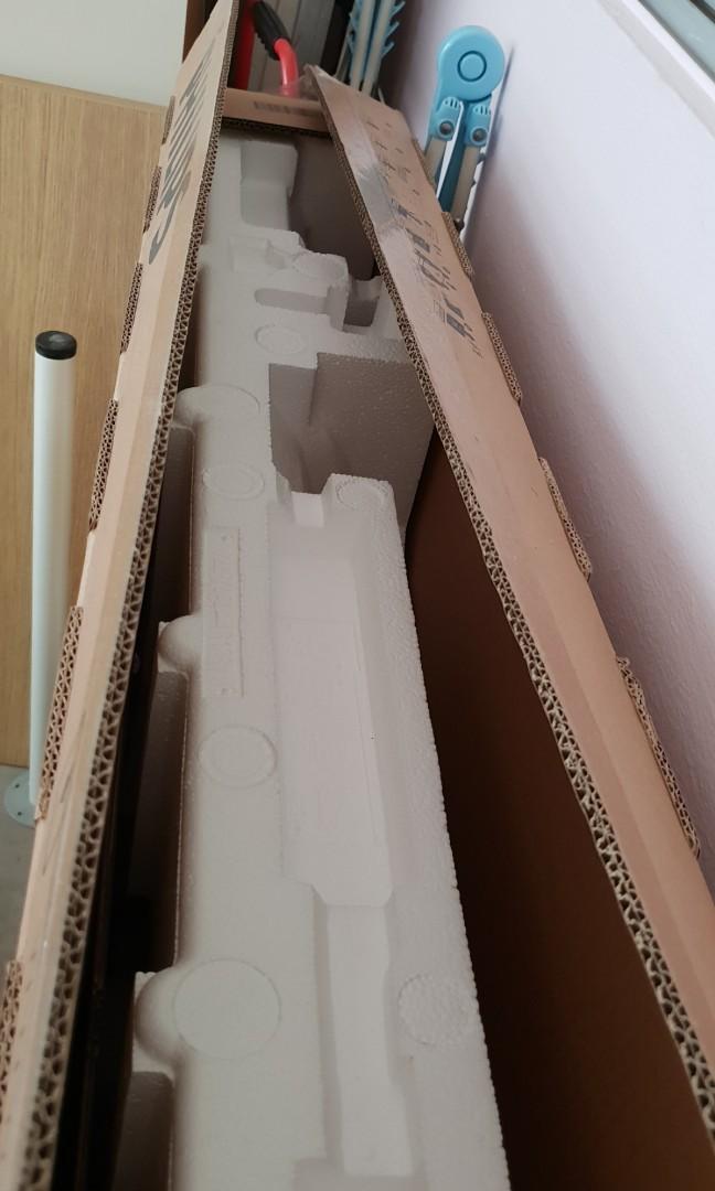 Empty box philips 65 inch tv box (empty), TV & Home Appliances, TV ...