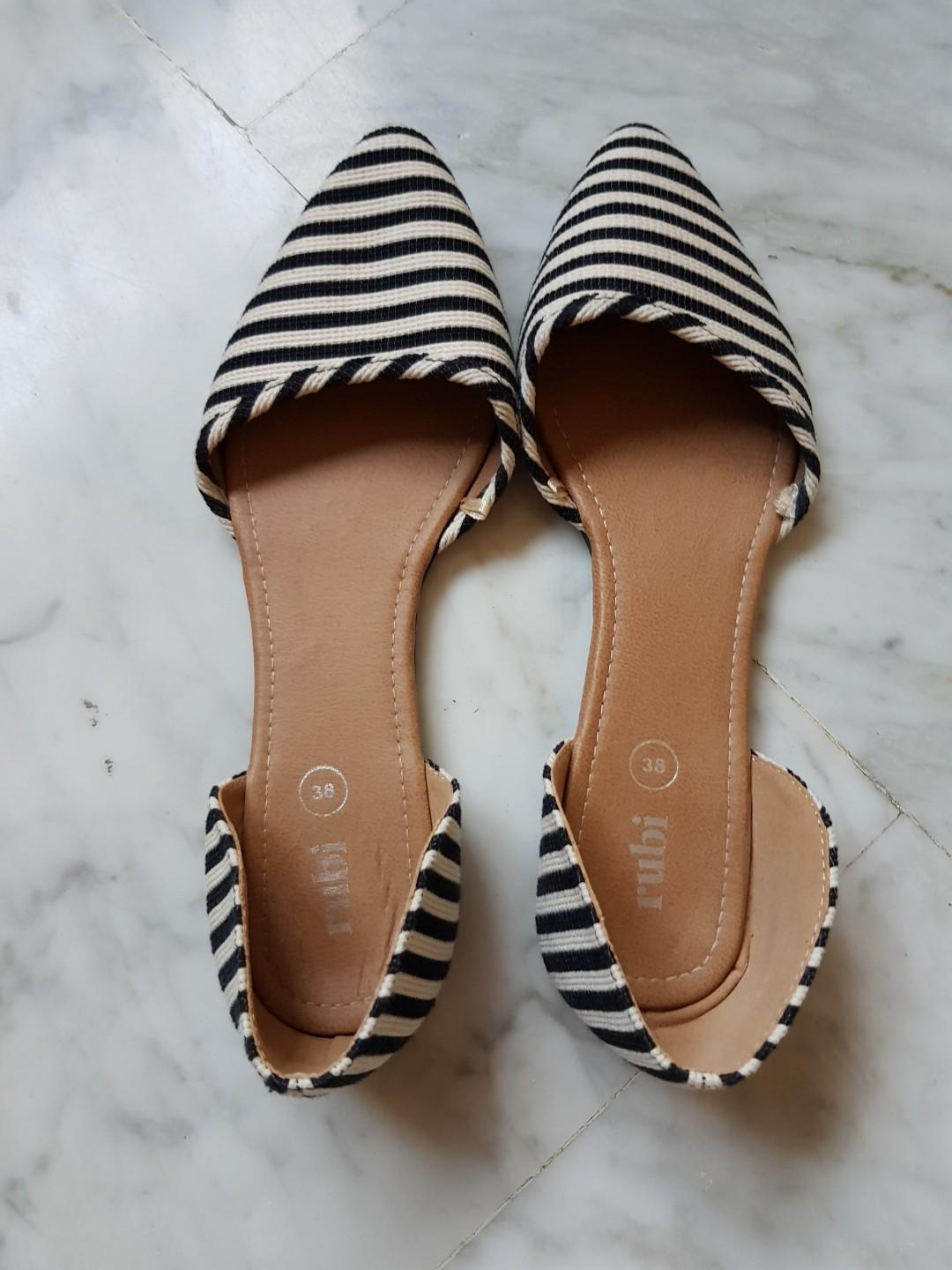 Rubi, Women's Fashion, Footwear, Flats on Carousell