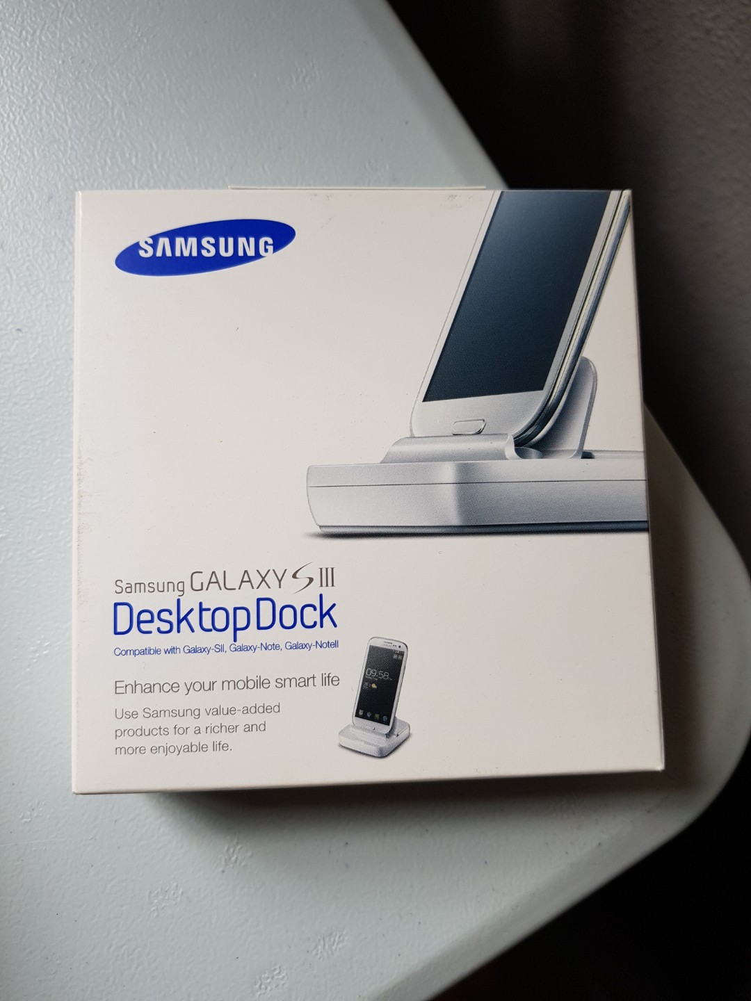 Samsung Desktop Dock, Audio, Portable Audio Accessories on Carousell
