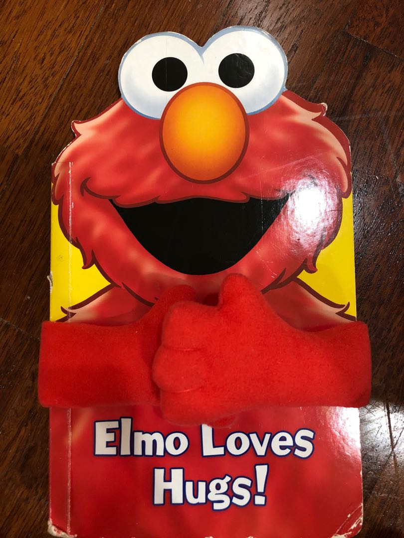 Sesame Street Elmo Loves Hugs, Hobbies & Toys, Books & Magazines ...