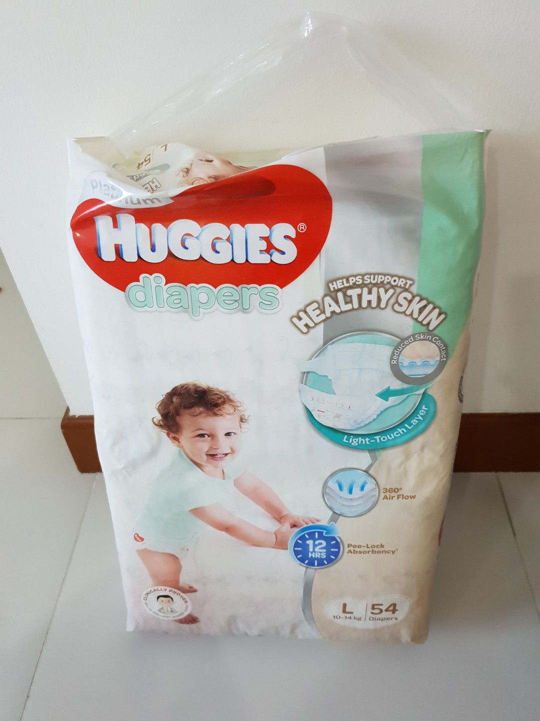 Huggies L size, Babies & Kids, Bathing & Changing, Diapers & Baby Wipes ...
