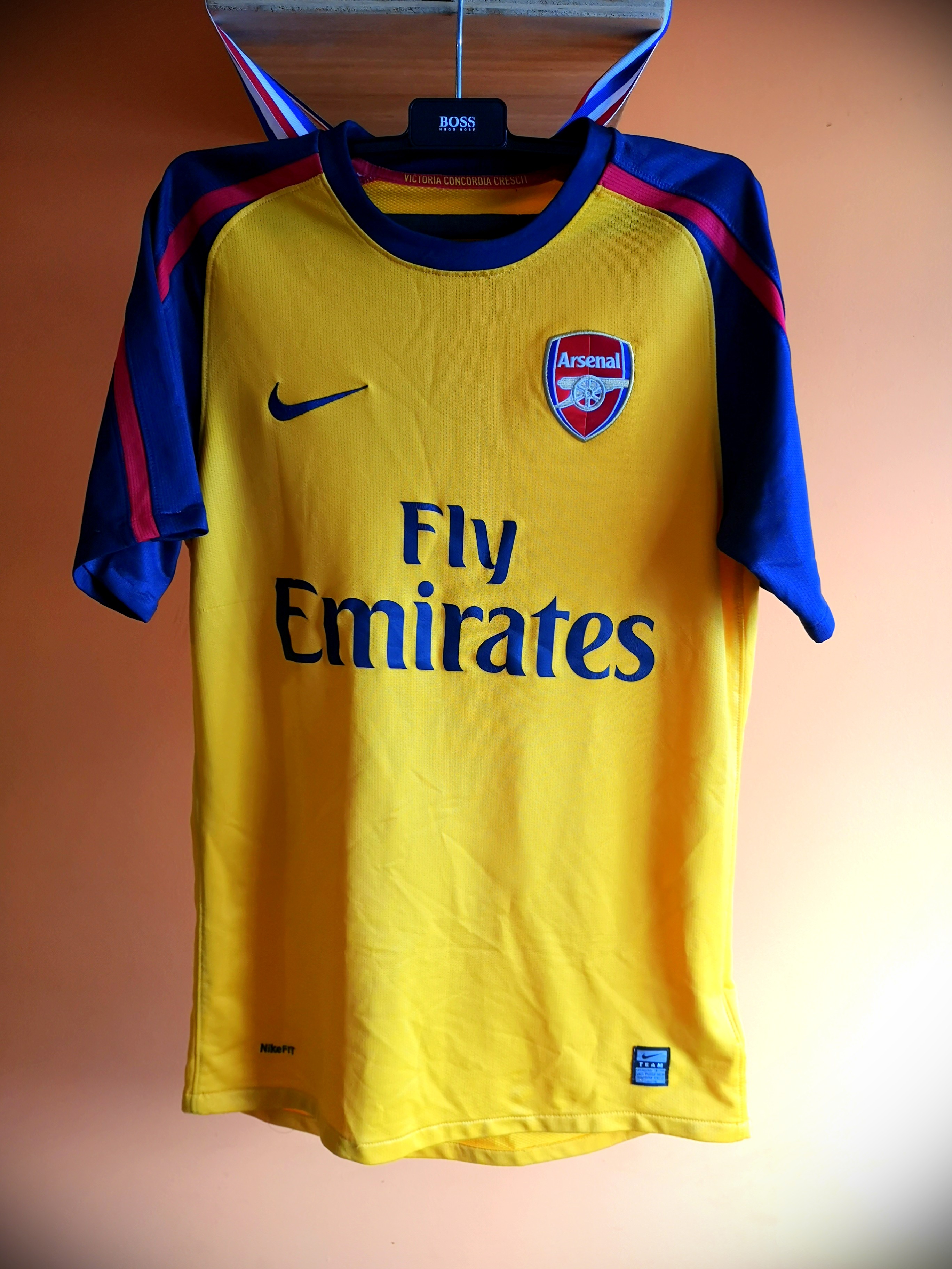 NIKE Arsenal Jersey 2009 Away Kit, Men's Fashion, Activewear on Carousell