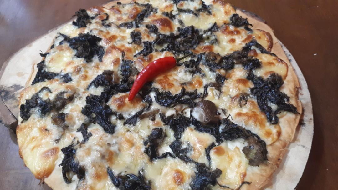 Special Laing Pizza on Carousell