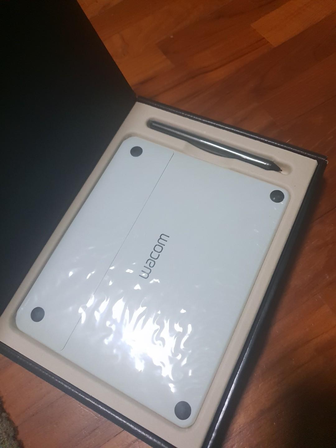 Wacom Intuos Draw with Box, Electronics, Others on Carousell