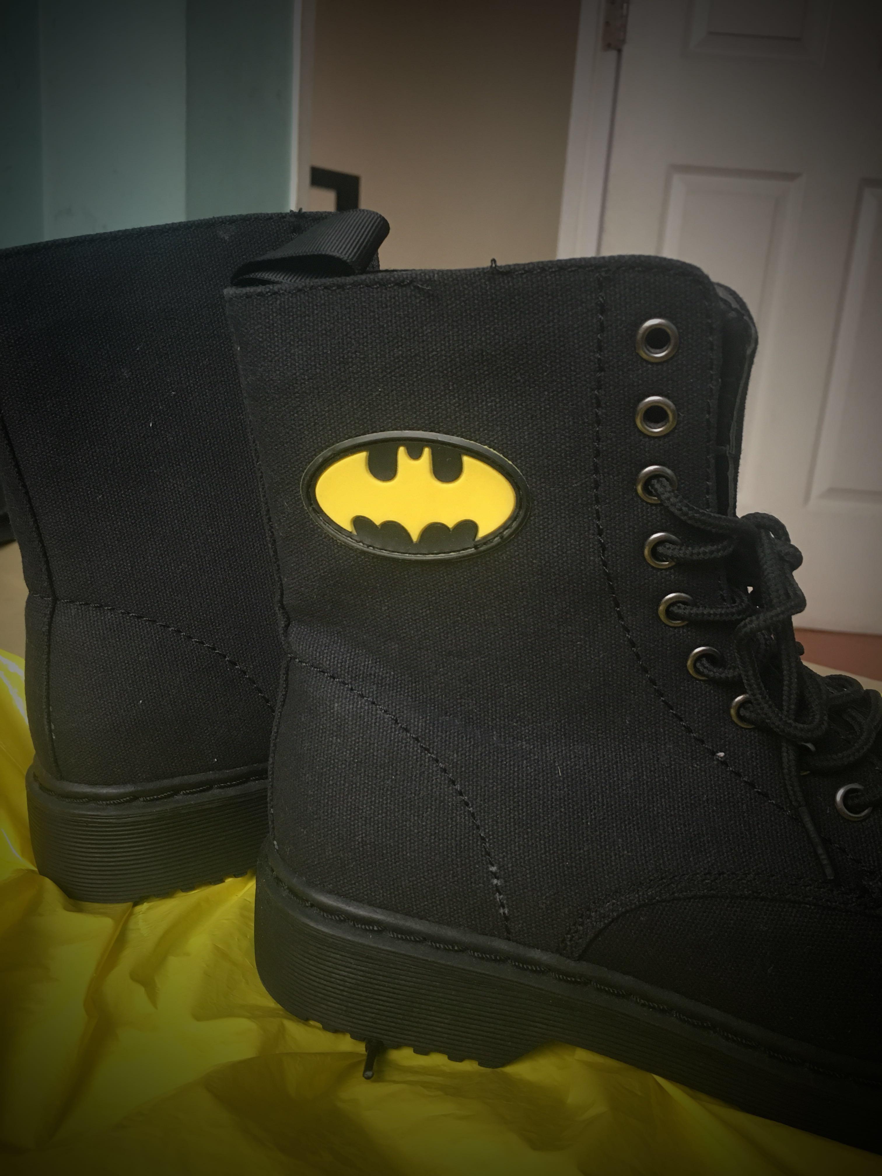 Batman Boots, Women's Fashion, Footwear, Boots on Carousell