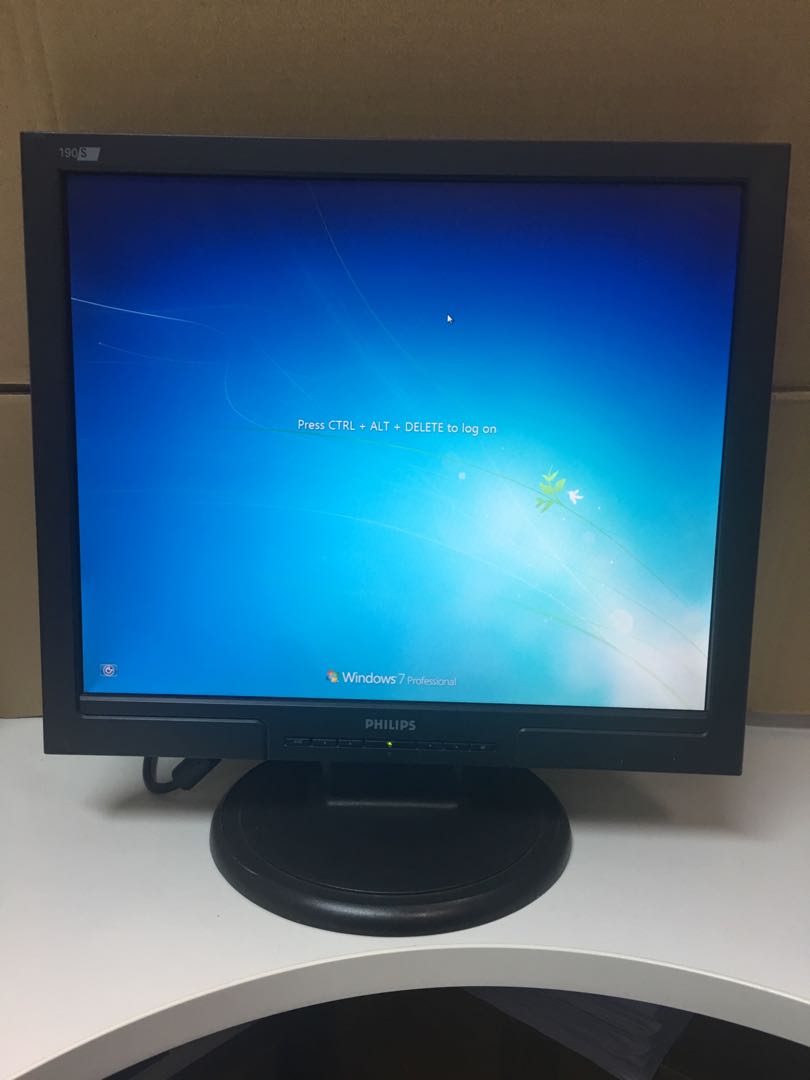 Philips 109B 19 inch LCD Monitor with built in speakers, Computers ...