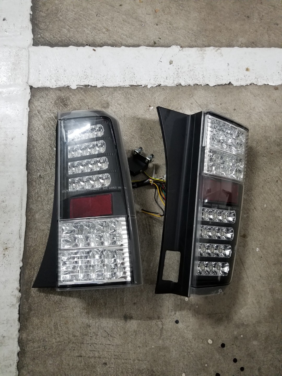 豐田bb LED尾燈, 汽車配件, 改裝、內外零件 - Carousell