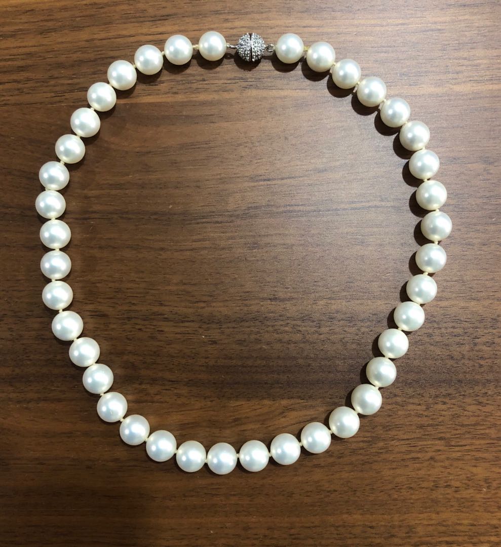 Chomel Pearl Necklace, Women's Fashion, Jewelry & Organisers, Necklaces ...