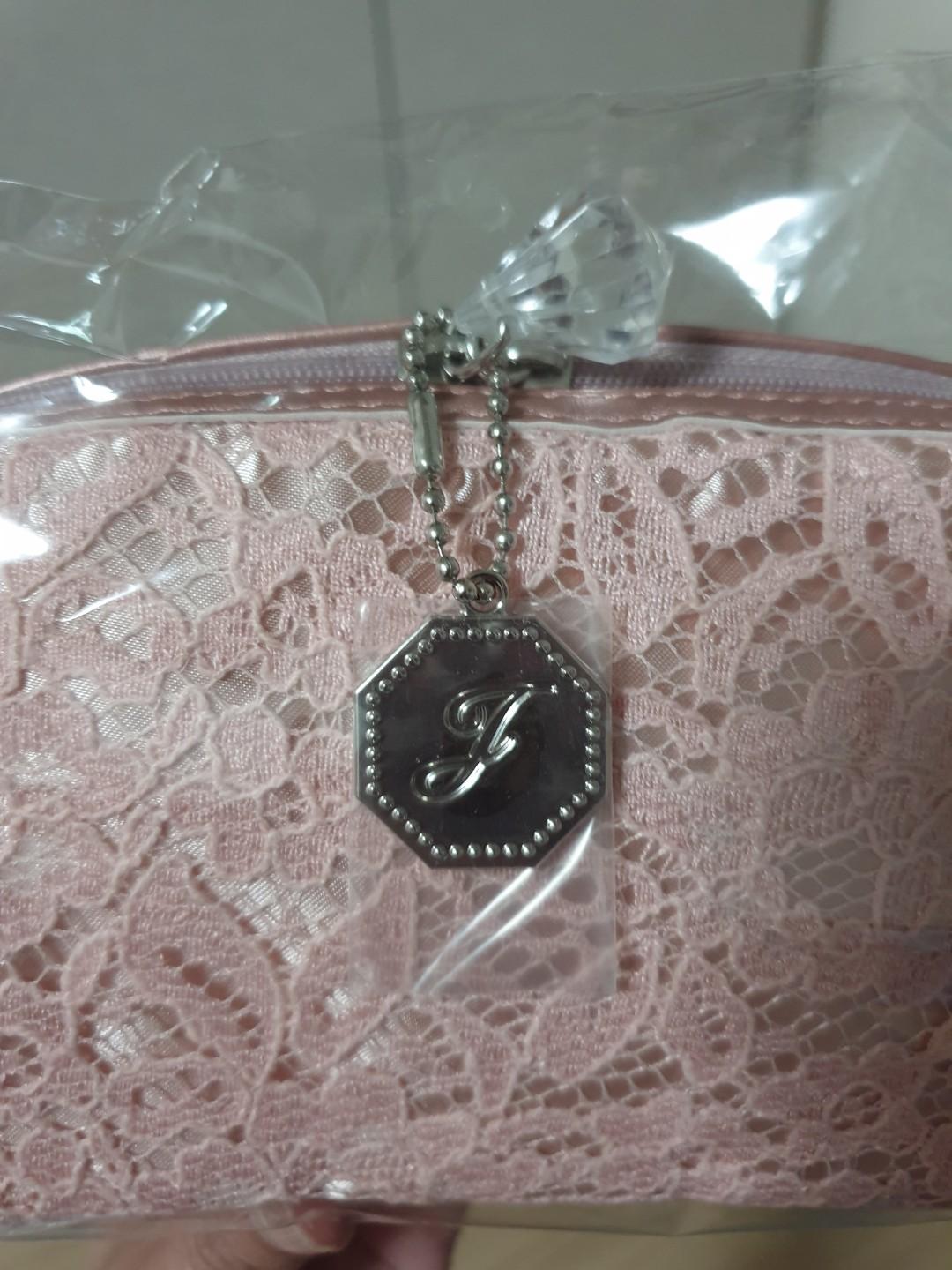 Jill Stuart Lacy Blossom Pouch (01 Pink Blossom), Women's Fashion, Bags ...