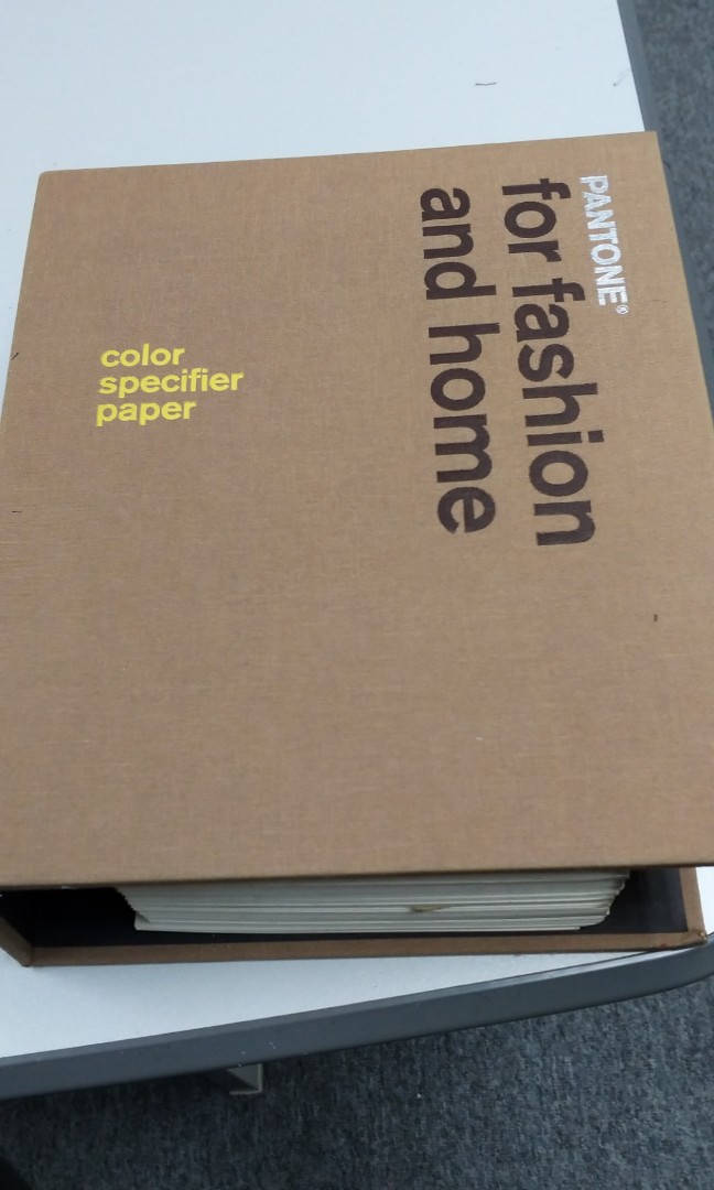 Pantone Box, 興趣及遊戲, 手作＆自家設計, 文具 - Carousell