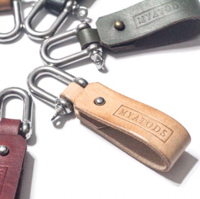 Shackle Key Fob, Hobbies & Toys, Travel, Travel Essentials ...