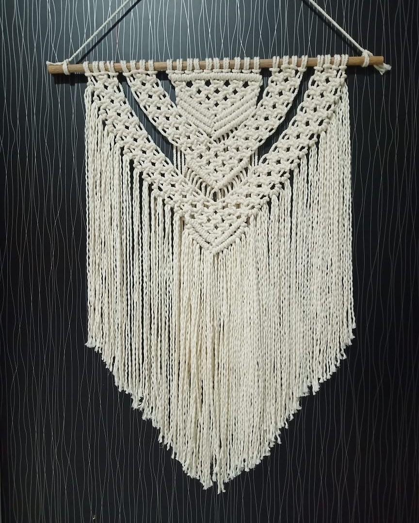 Macrame wall hanging ombre, Desain & Kerajinan Tangan, Karya Seni di ...