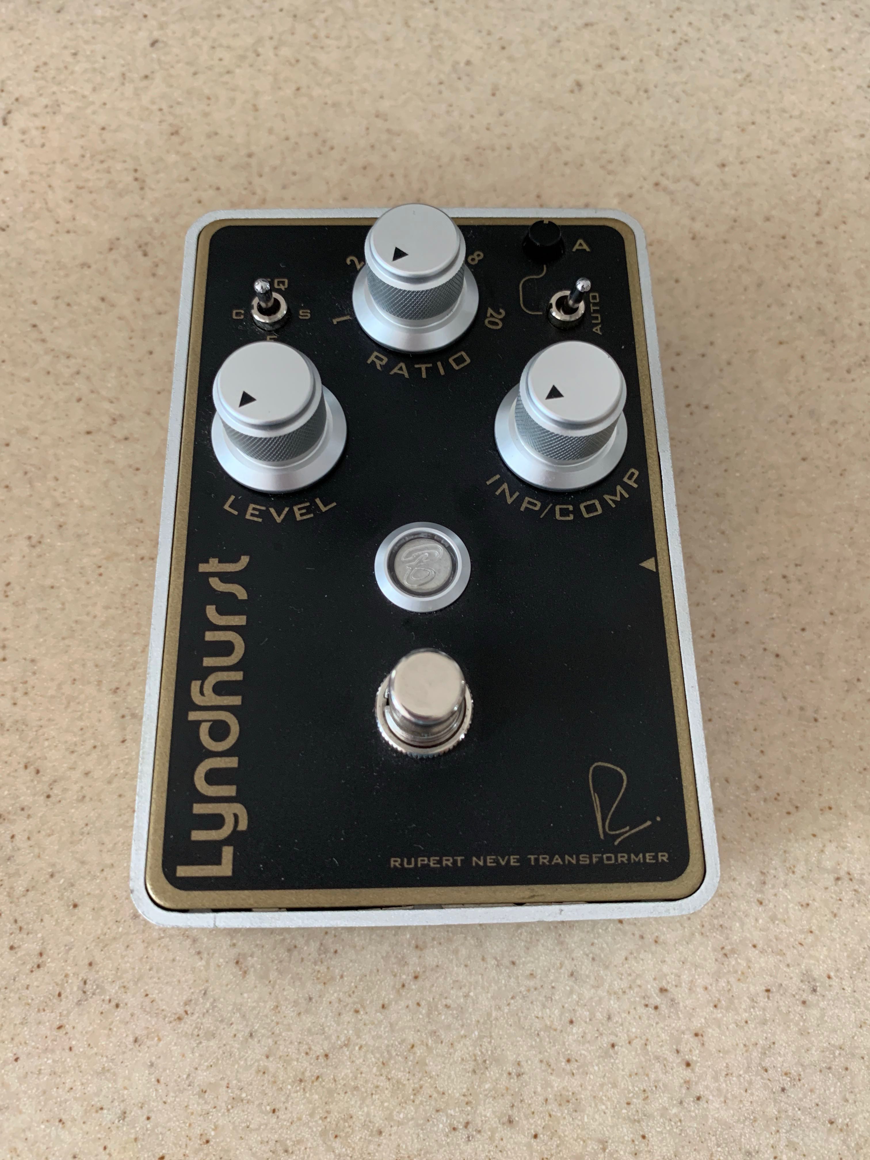 Bogner Lyndhurst Compressor Pedal, Hobbies & Toys, Music & Media ...