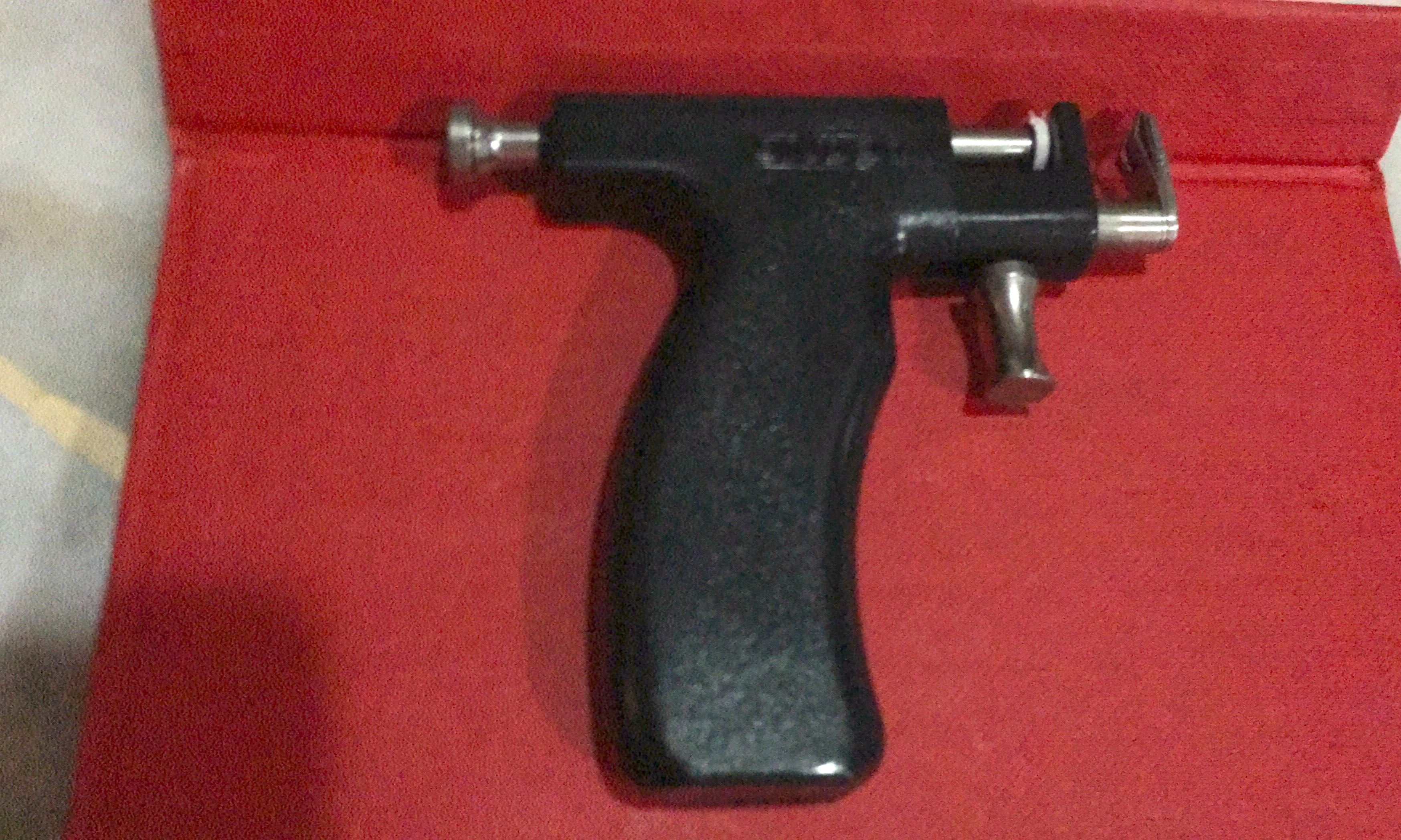 Ear piercing machine, Women's Fashion, Jewelry & Organisers, Body ...