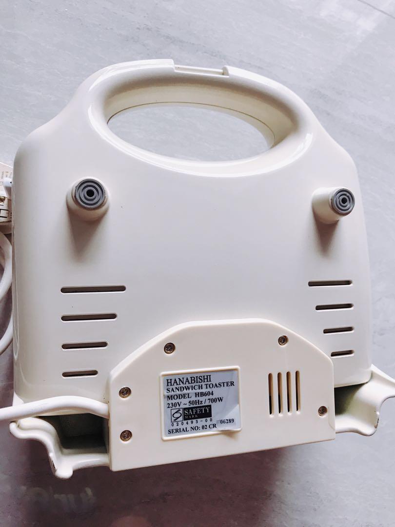 Hanabishi 4 Slice Triangle Sandwich Toaster, TV & Home Appliances ...