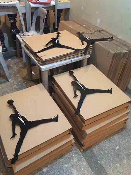 poshup Jordan Jumpman Wall Clock, Furniture & Home Living, Home Decor ...