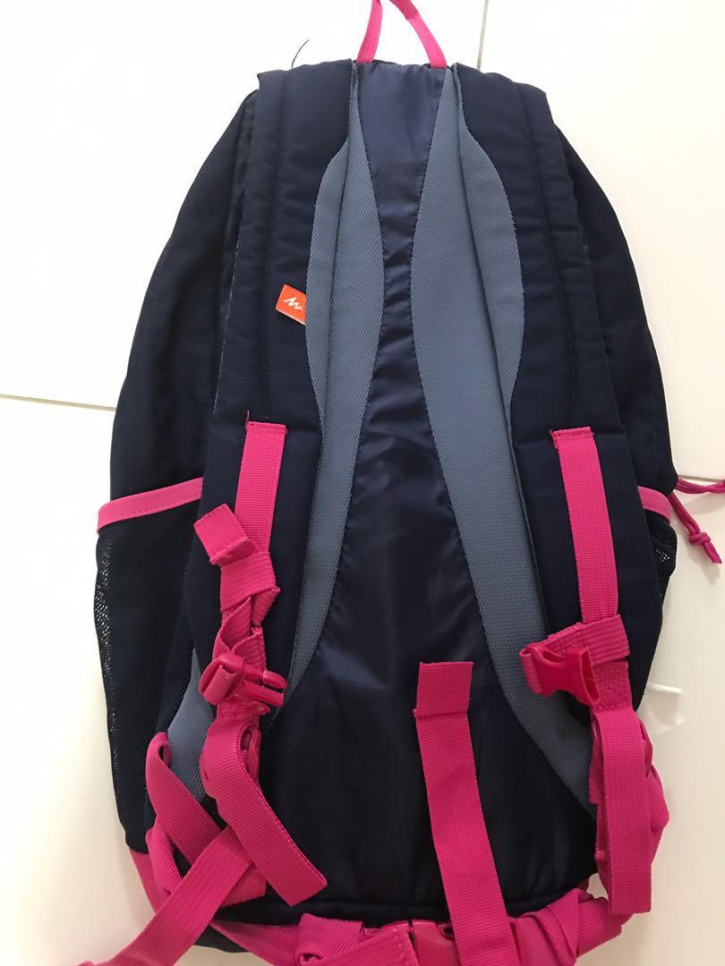 *pre-loved* DECATHLON QUECHUA ARPENAZ 20 backpack, blue/grey, Sports ...
