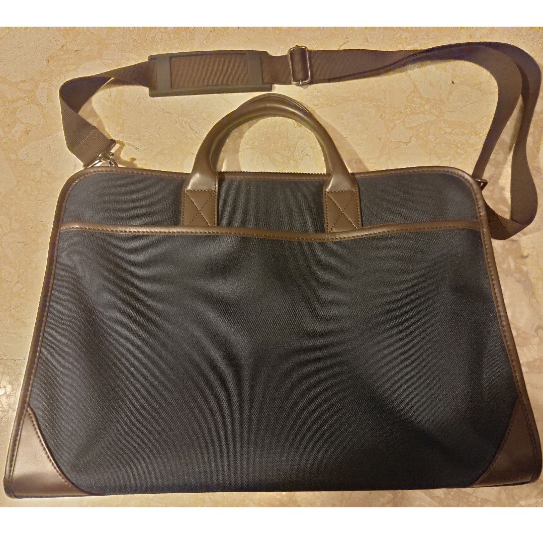 MUJI BUSINESS BAG WITH LAPTOP STORAGE, Men's Fashion, Bags, Briefcases ...