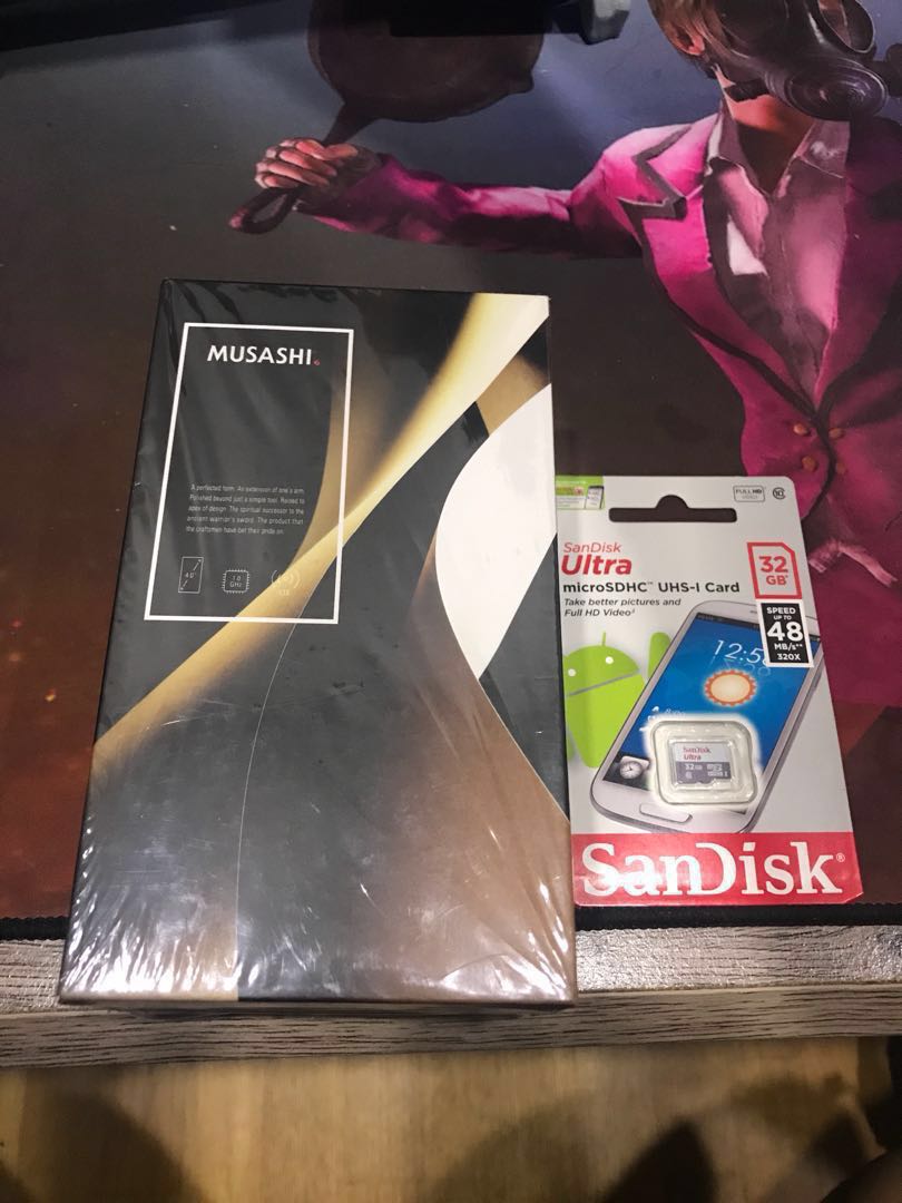 Dual Screen Android Flip Phone: Freetel Musashi, Mobile Phones ...