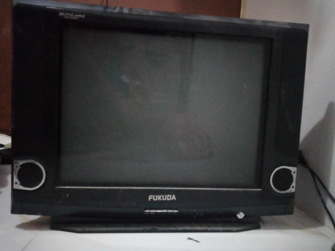 Fukuda 32" CRT tv flat screen, TV & Home Appliances, TV & Entertainment ...