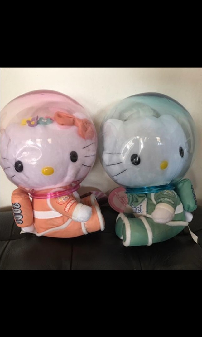 Hello kitty millennium pair, Hobbies & Toys, Toys & Games on Carousell