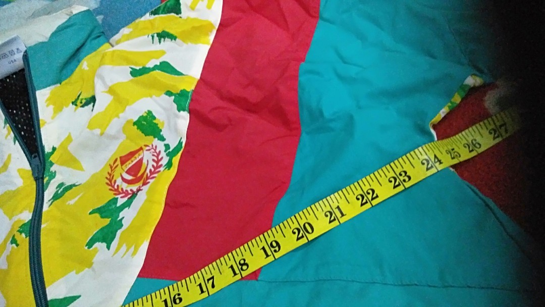 Jeket fan kedah era90an, Men's Fashion, Activewear on Carousell