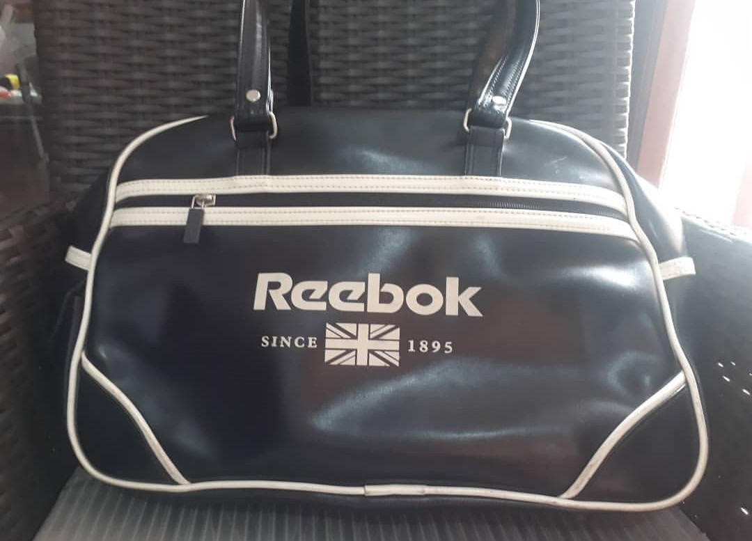 Reebok Bag Original, Fesyen Wanita, Tas & Dompet di Carousell