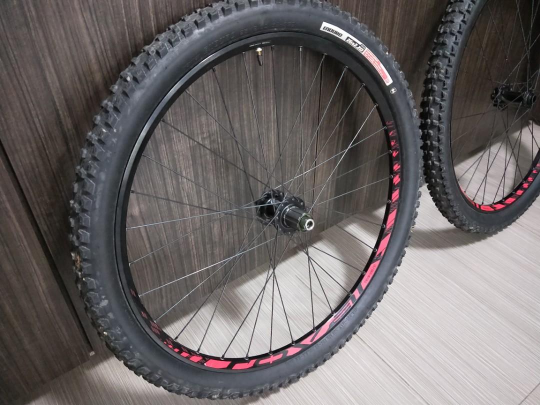 Roval Traverse 26er With Tyres, Sports Equipment, Bicycles & Parts ...