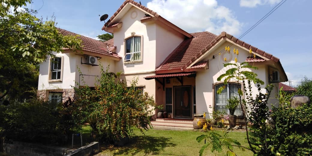 1 1/2 Storey Bungalow House Pantai Sepang Putra Sg Pelek, Property, For ...