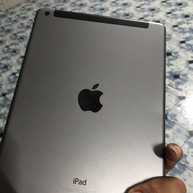 Cellular And Wi Fi Only Ipad Air Mobile Phones Gadgets Tablets Ipad On Carousell