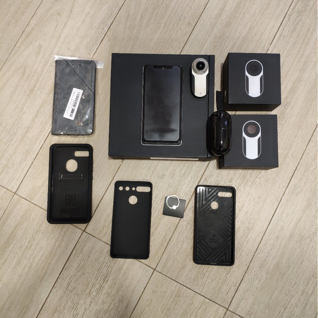 Essential Android Phone with 360 camera and covers, Mobile Phones ...