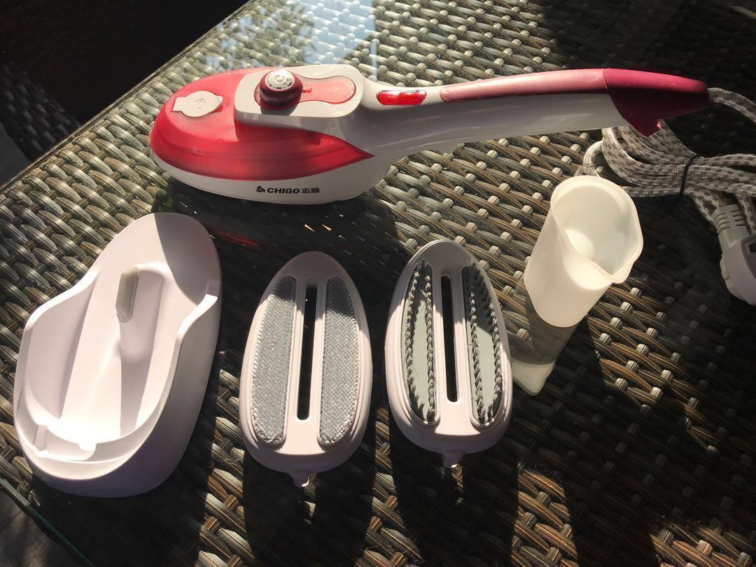 Handheld Iron, TV & Home Appliances, Irons & Steamers on Carousell