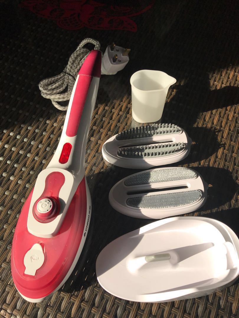 Handheld Iron, TV & Home Appliances, Irons & Steamers on Carousell