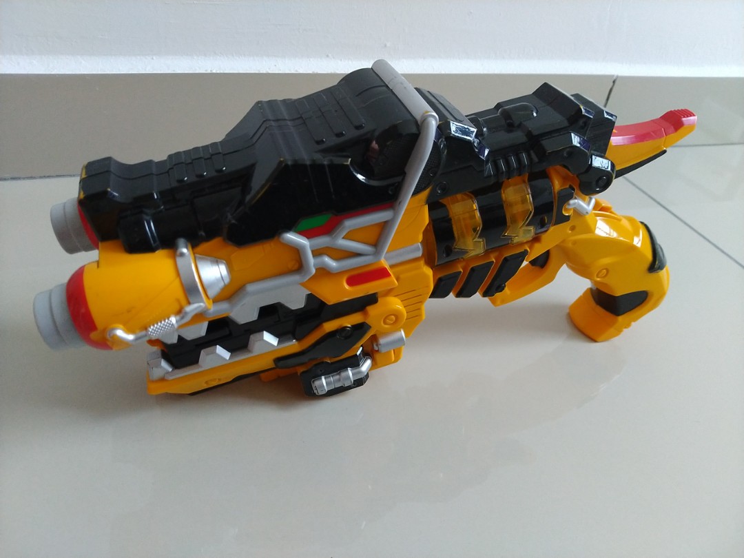 Kyouryujya Henshin Gun Gab Revolver, Hobbies & Toys, Toys & Games on ...