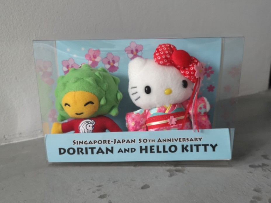 LIMITED EDITION Hello Kitty and Doritan (Liu Lian Xiao Xing) Keychain, Hobbies & Toys, Toys ...