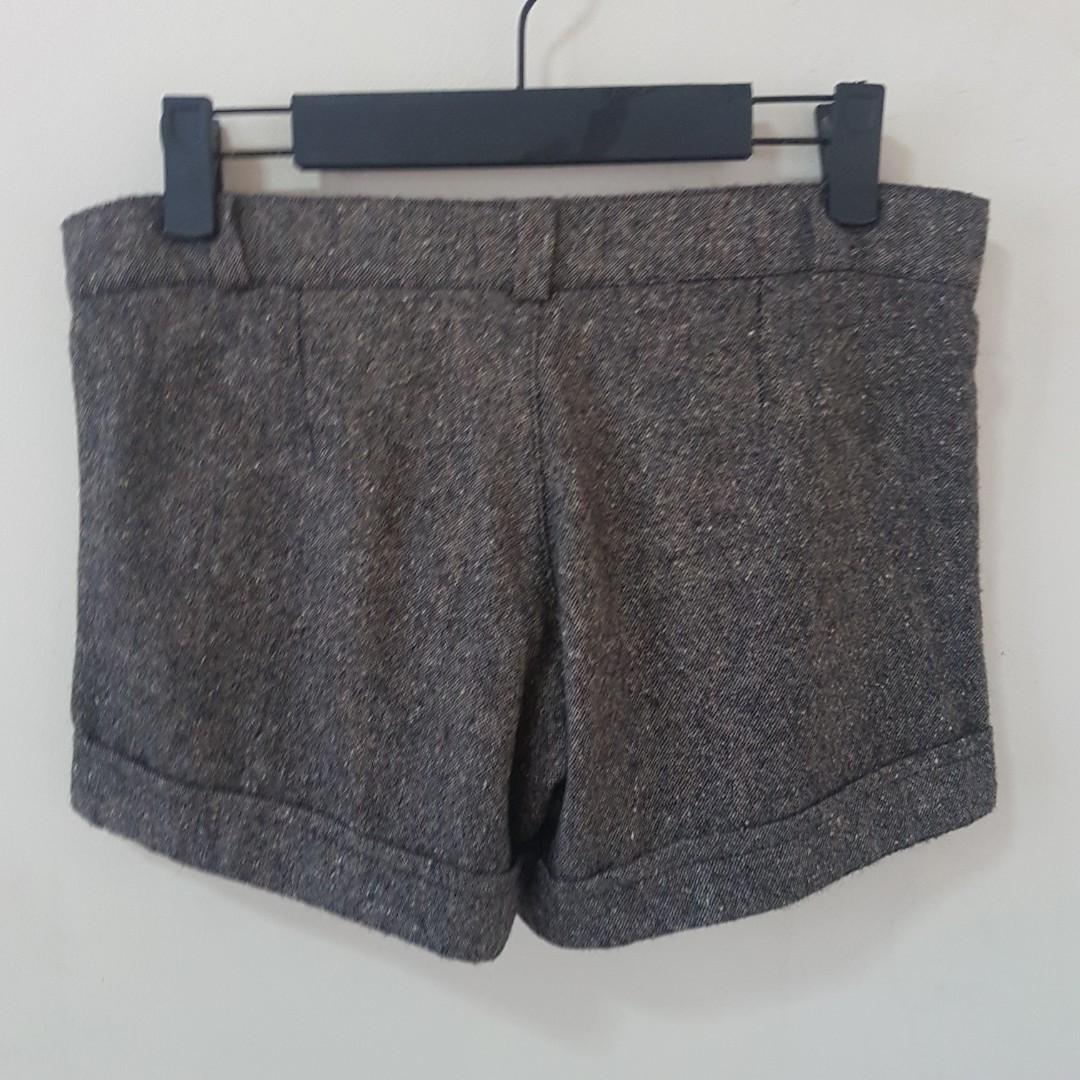Black Knit Texture Shorts, Women's Fashion, Bottoms, Shorts on Carousell