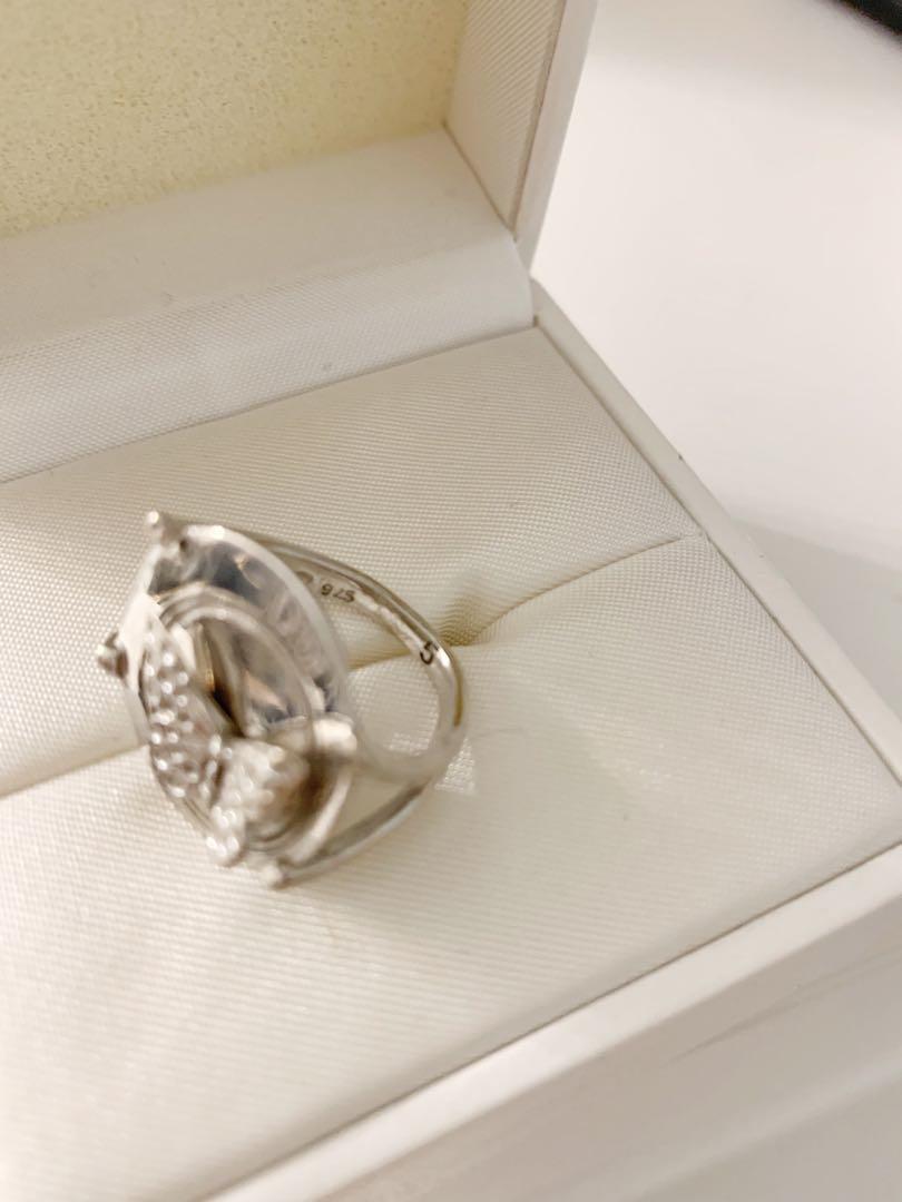 DIOR Butterfly Ring, Women's Fashion, Jewelry & Organisers, Body ...